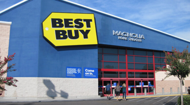 Best Buy เตรียมยุติการขายแผ่นดีวีดีและแผ่นบลูเรย์ในปีนี้